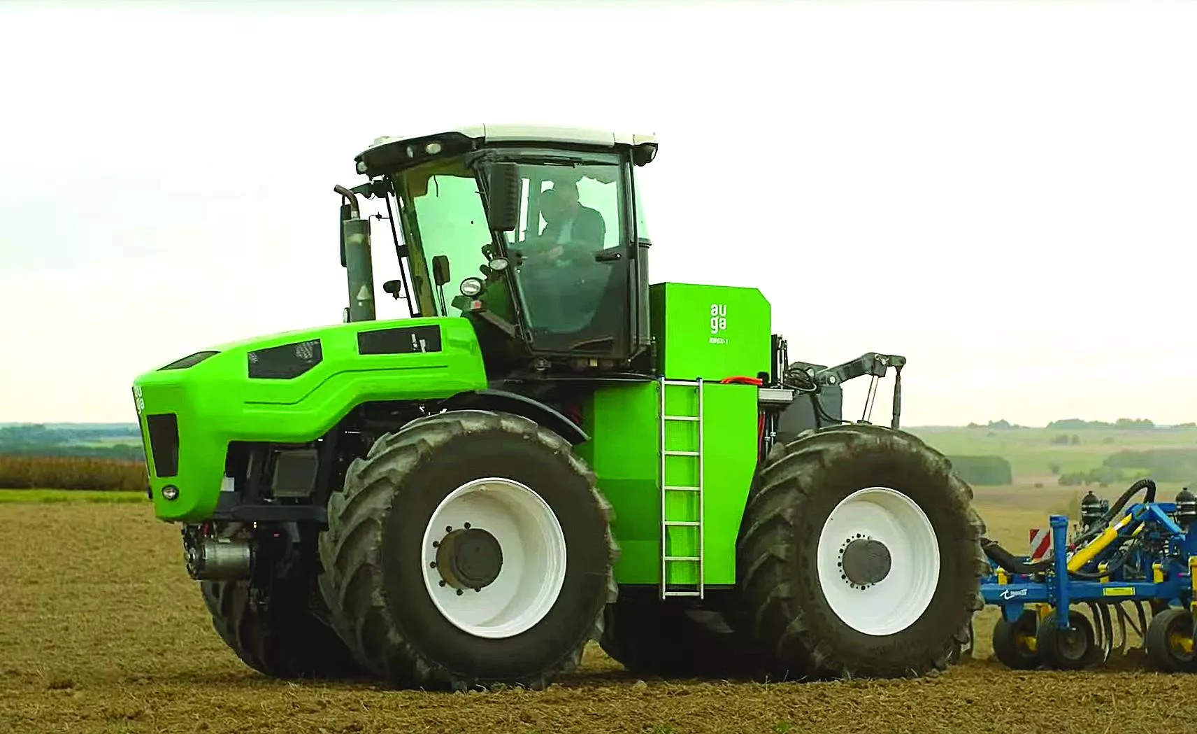 Auga M1 - ciągnik z Litwy na biometan
