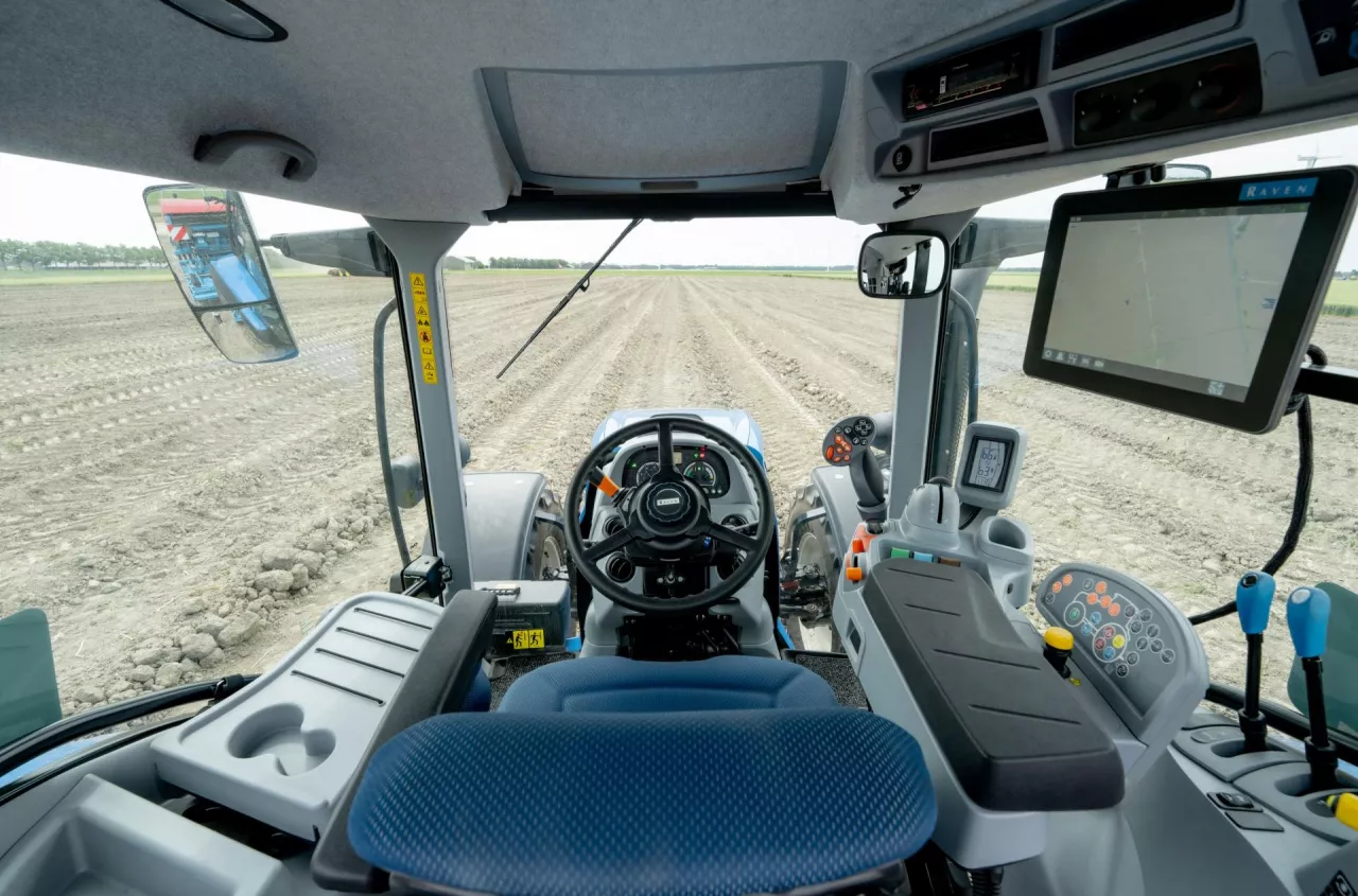 New Holland – nowy system IntelliView 12 Guidance Kit
