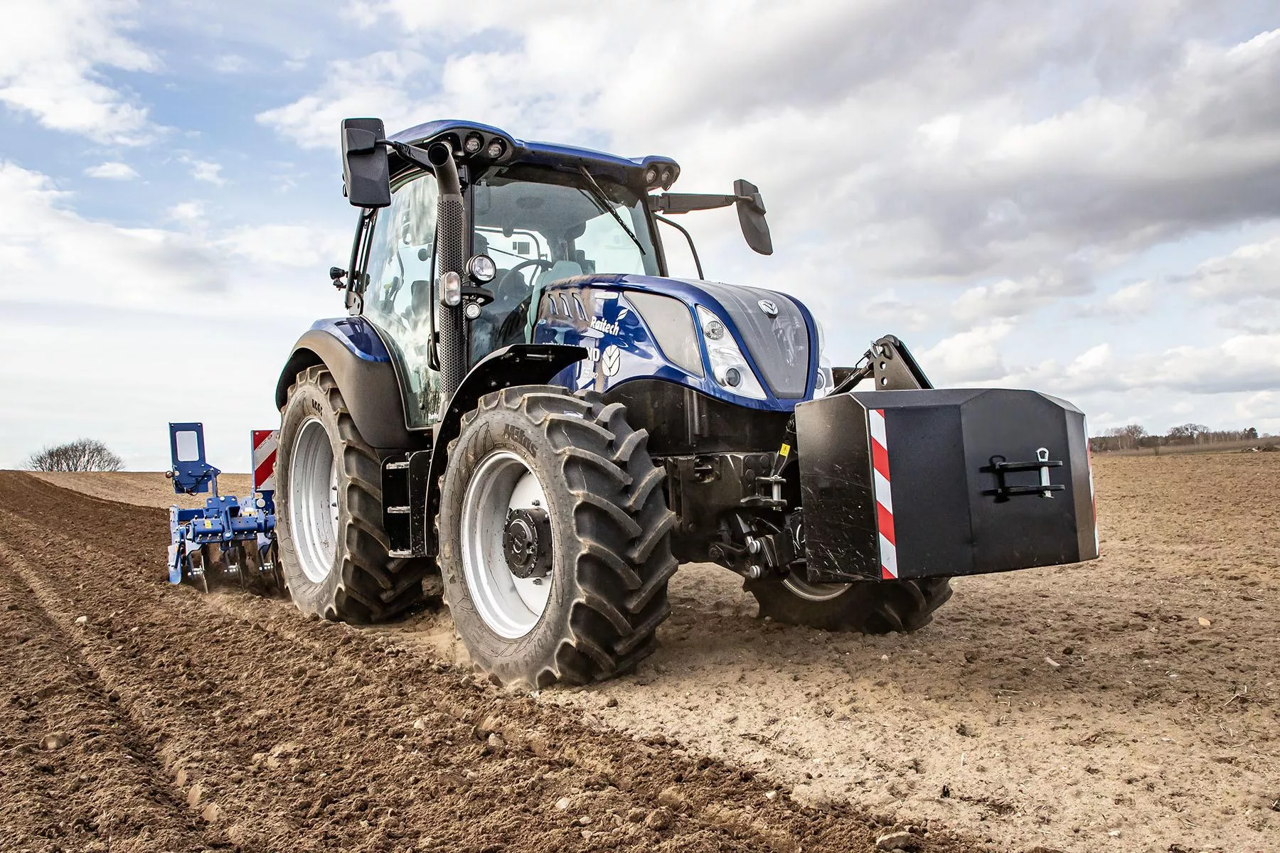 Ranking Top 15 marek ciągników 2023: New Holland znów na czele! Ile ... Ranking Top 15 marek ciągników 2023: New Holland znów na czele! Ile ...