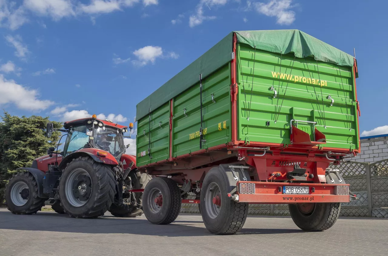 Jaka jest opinia rolnika o przyczepie Pronar T680 po kilku latach ...
