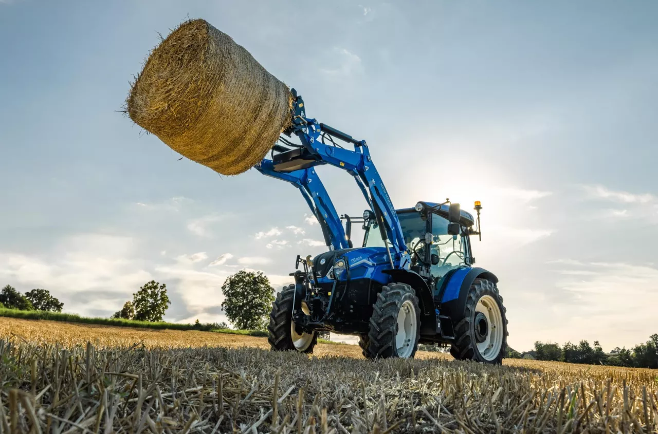 Co zyskały nowe ciągniki New Holland T5S? Czy zaskoczą rolników?